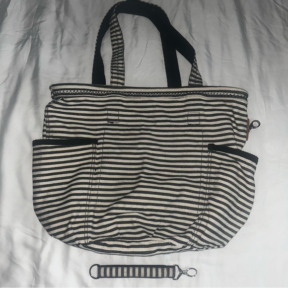 thirty-one | Bags | Thirtyone Retro Metro Tote In Twill Stripe | Poshmark